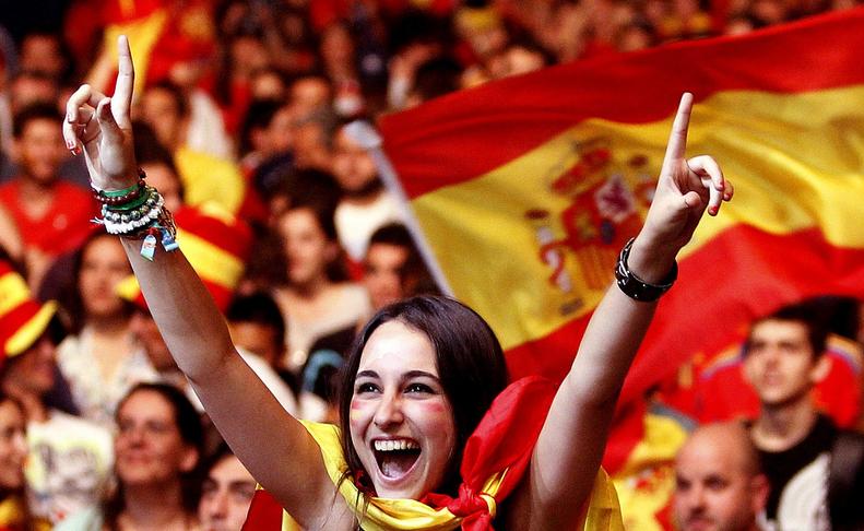 "Orgullosos de Ser Españoles", etiqueta de la fiesta de España (12-O) # ...